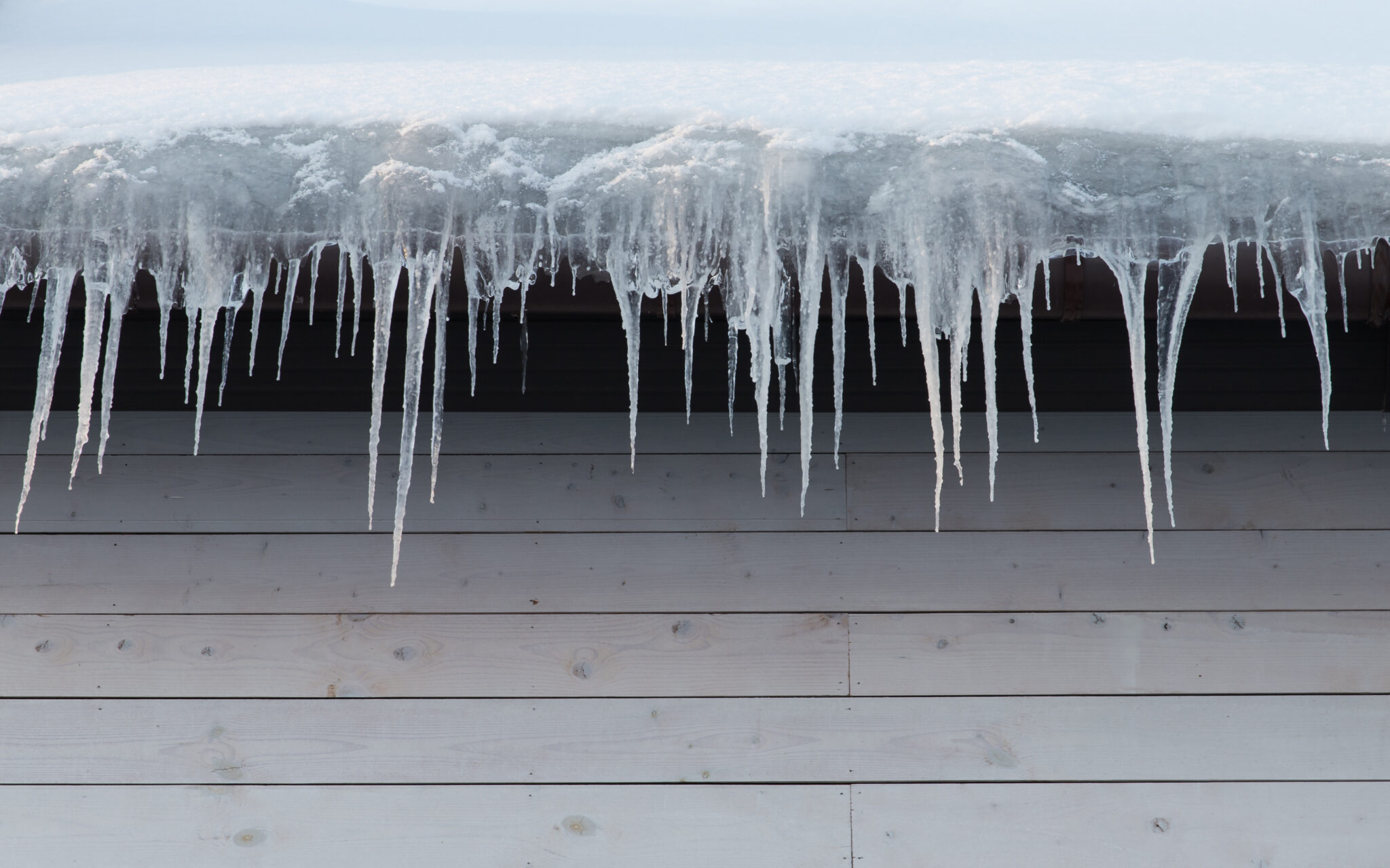 Melting Ice Off Your Roof: Safer Alternatives To Traditional Methods ...